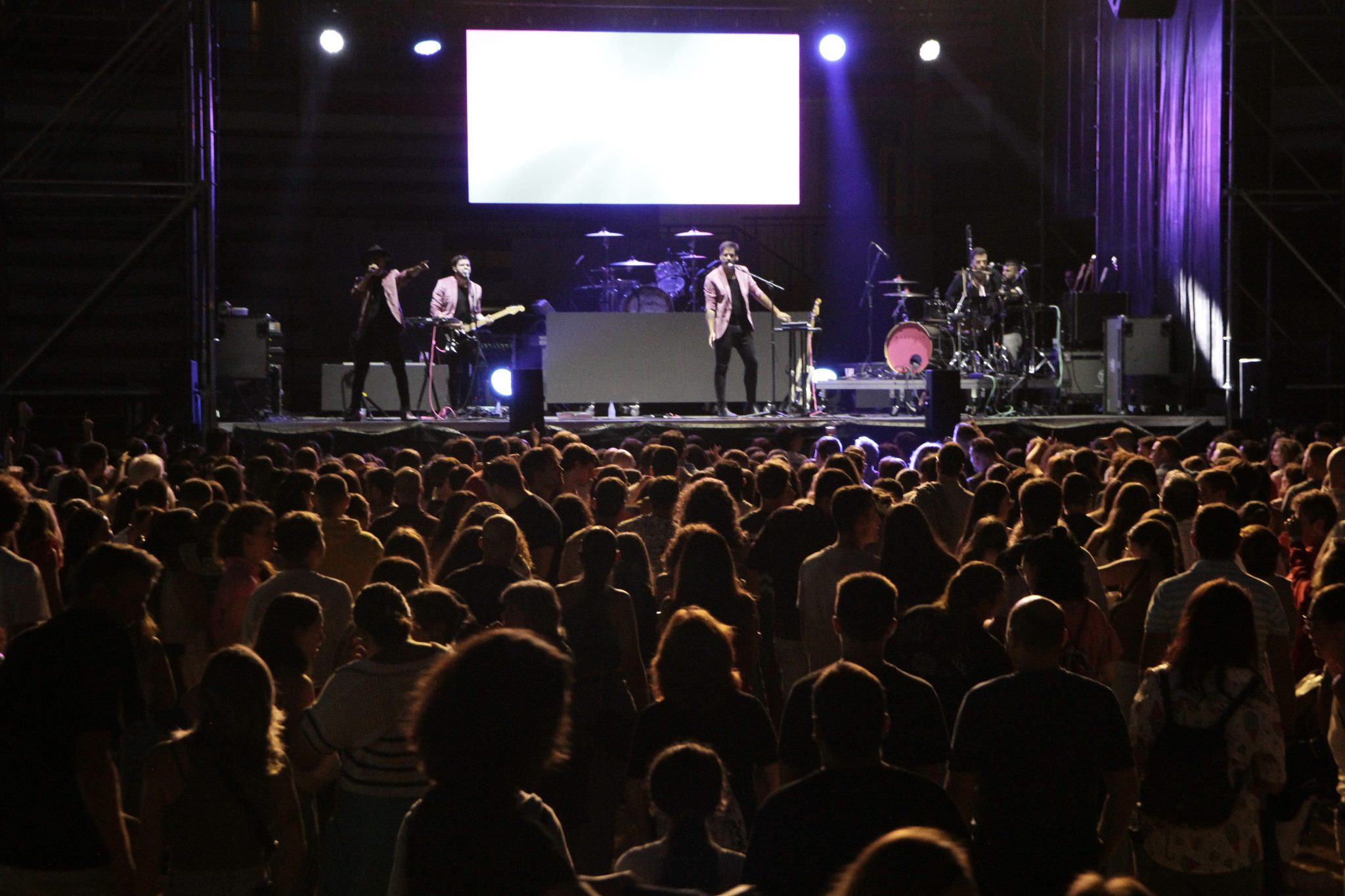 La La Love You conquista al público lagunero con un animado y potente directo - Laguna al Día